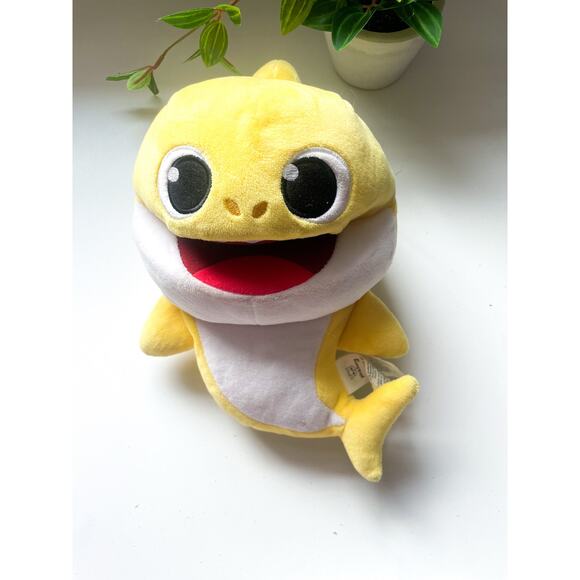 Pinkfong | Toys | Pinkfong Baby Shark Singing Hand Puppet Stuffed ...
